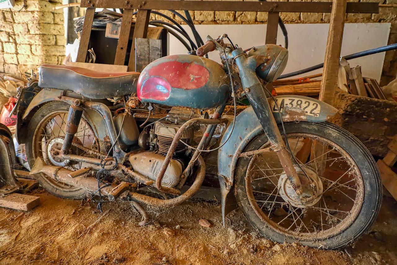 History of the First Motorcycles: Epic Motorcycles - Pack Up and Ride